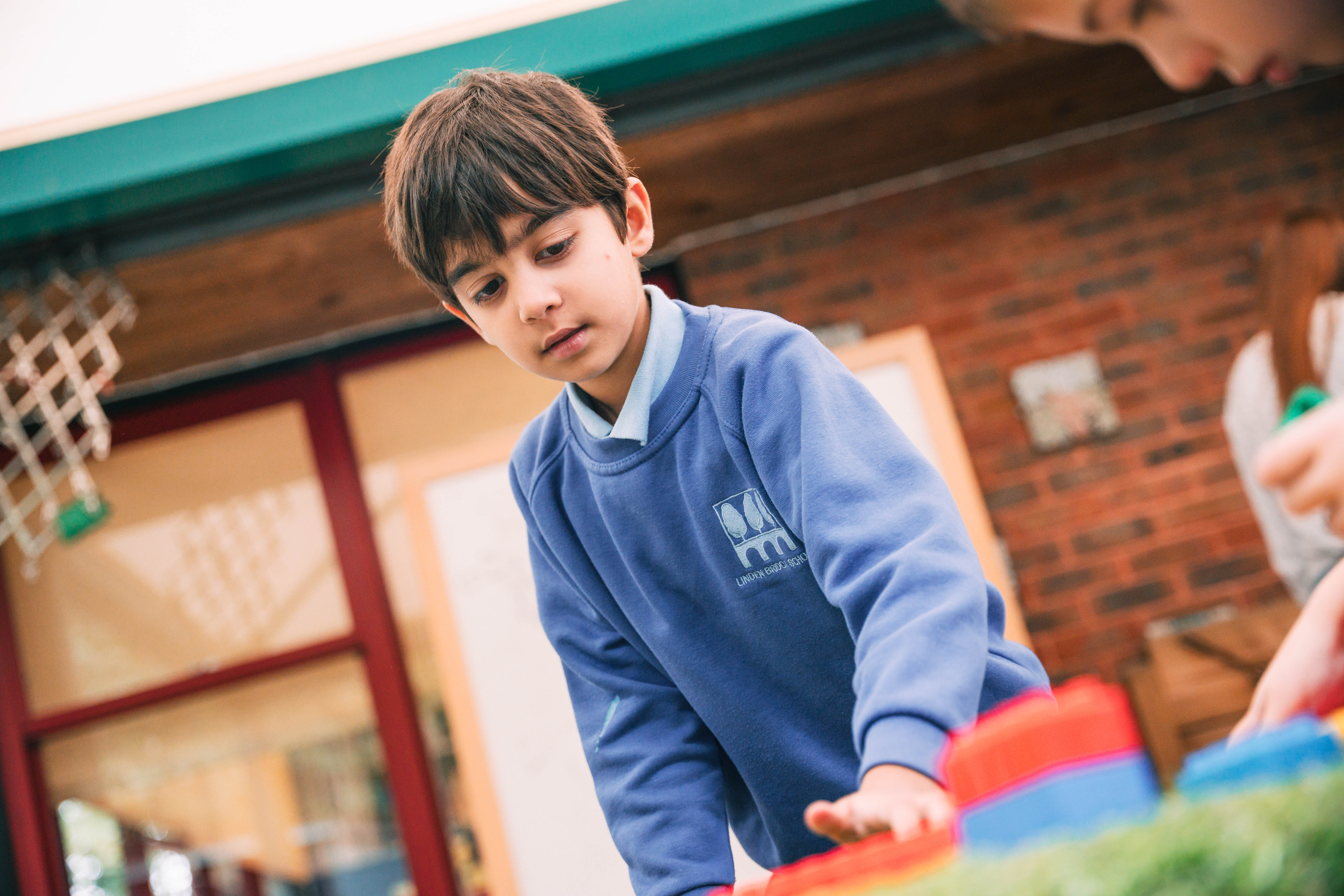 Linden Bridge School, Worcester Park, Surrey | Teaching Jobs ...