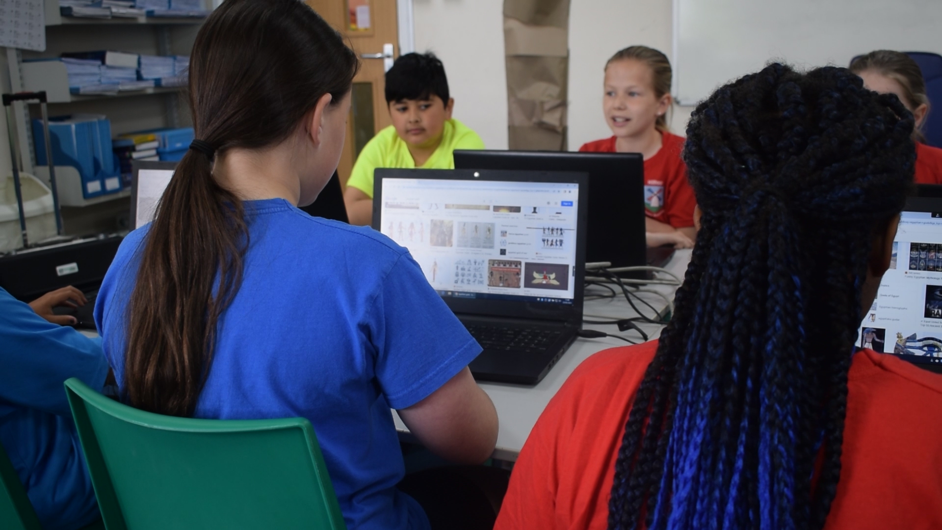 Hilltop Primary School, Rochester, Kent | Teaching Jobs & Education ...